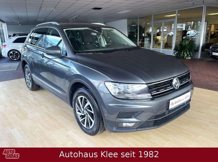 Pelēks Volkswagen Tiguan 2017 Kauņa, ar dzinēja tilpumu 2.00 L un nobraukumu 94 tūkst. km par 24409 €, foto 1 vietnē AUTOMOTO.COM.LV