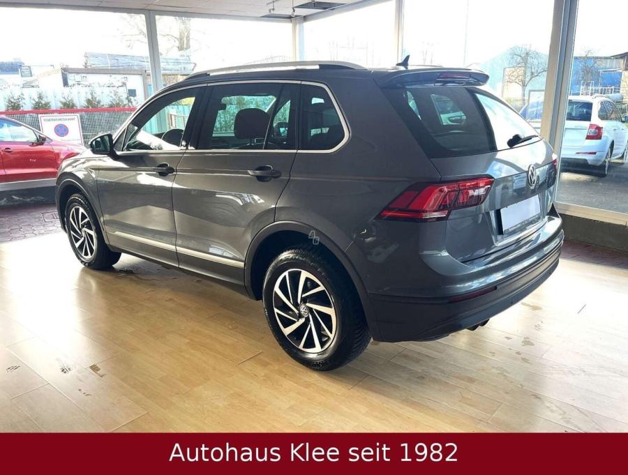 Pelēks Volkswagen Tiguan 2017 Kauņa, ar dzinēja tilpumu 2.00 L un nobraukumu 94 tūkst. km par 24409 €, foto 9 vietnē AUTOMOTO.COM.LV