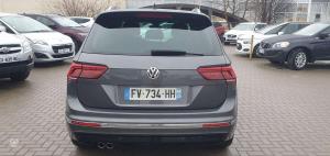 Grey Volkswagen Tiguan 2017 in Taurage, with an engine capacity of 2.00 L and mileage of 363 thousand km for 15600 €, photo 8 on AUTOMOTO.COM.LV