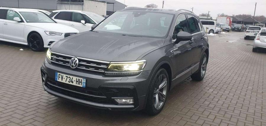 Grey Volkswagen Tiguan 2017 in Taurage, with an engine capacity of 2.00 L and mileage of 363 thousand km for 15600 €, photo 9 on AUTOMOTO.COM.LV