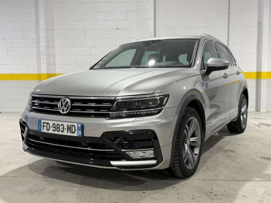 Grey Volkswagen Tiguan 2017 in Kaunas, with an engine capacity of 1.97 L and mileage of 259 thousand km for 16700 €, photo 2 on AUTOMOTO.COM.LV