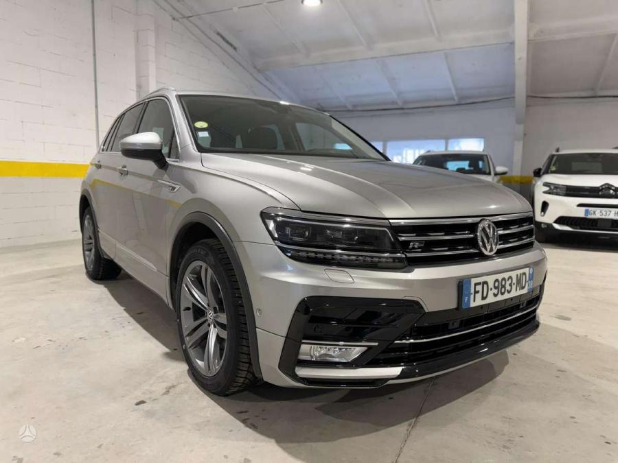 Grey Volkswagen Tiguan 2017 in Kaunas, with an engine capacity of 1.97 L and mileage of 259 thousand km for 16700 €, photo 9 on AUTOMOTO.COM.LV