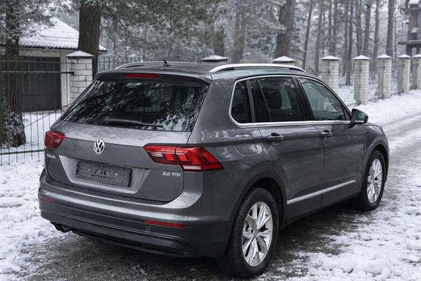 Grey Volkswagen Tiguan 2017 in Vilnius, with an engine capacity of 1.97 L and mileage of 262 thousand km for 14500 €, photo 4 on AUTOMOTO.COM.LV