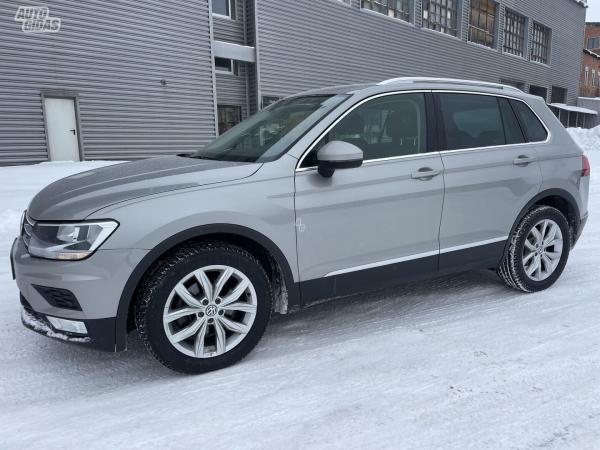 Grey Volkswagen Tiguan 2017 in Kaunas, with an engine capacity of 2.00 L and mileage of 120 thousand km for 14999 €, photo 5 on AUTOMOTO.COM.LV