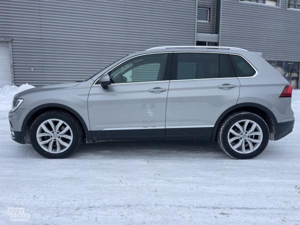 Grey Volkswagen Tiguan 2017 in Kaunas, with an engine capacity of 2.00 L and mileage of 120 thousand km for 14999 €, photo 8 on AUTOMOTO.COM.LV