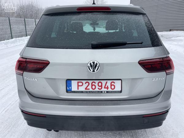 Grey Volkswagen Tiguan 2017 in Kaunas, with an engine capacity of 2.00 L and mileage of 120 thousand km for 14999 €, photo 9 on AUTOMOTO.COM.LV