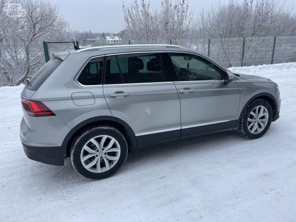 Grey Volkswagen Tiguan 2017 in Kaunas, with an engine capacity of 2.00 L and mileage of 120 thousand km for 14999 €, photo 10 on AUTOMOTO.COM.LV