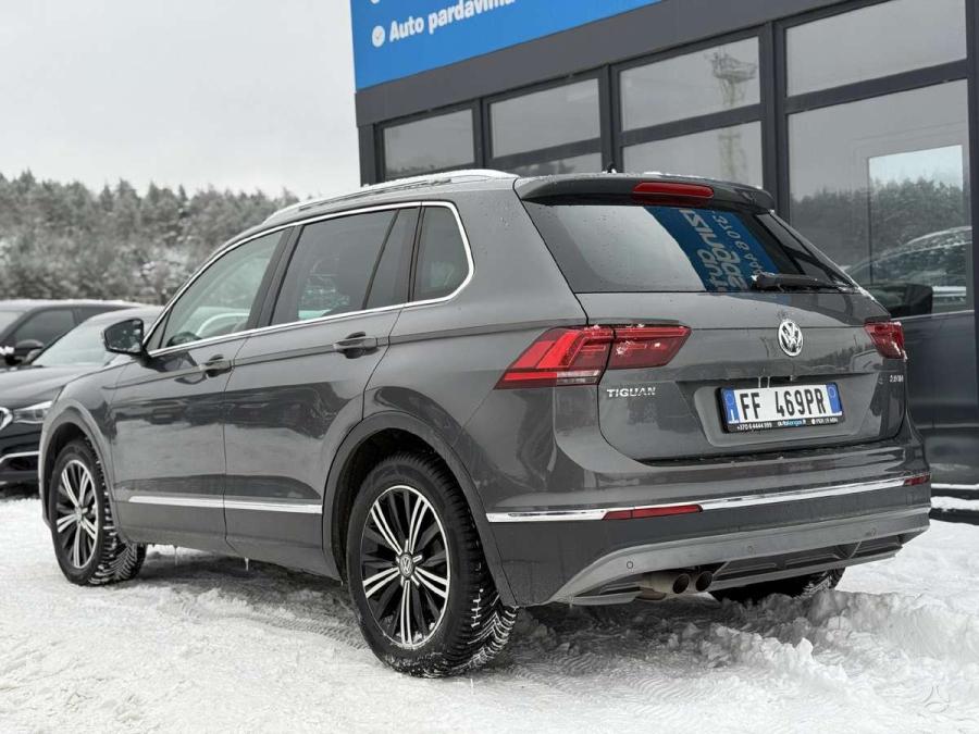 Pelēks Volkswagen Tiguan 2017 Viļņa, ar dzinēja tilpumu 2.00 L un nobraukumu 273 tūkst. km par 15650 €, foto 4 vietnē AUTOMOTO.COM.LV