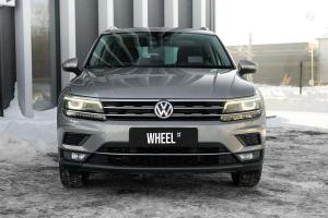 Grey Volkswagen Tiguan 2017 in Vilnius, with an engine capacity of 1.97 L and mileage of 219 thousand km for 17500 €, photo 2 on AUTOMOTO.COM.LV