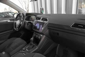 Grey Volkswagen Tiguan 2017 in Vilnius, with an engine capacity of 1.97 L and mileage of 219 thousand km for 17500 €, photo 19 on AUTOMOTO.COM.LV