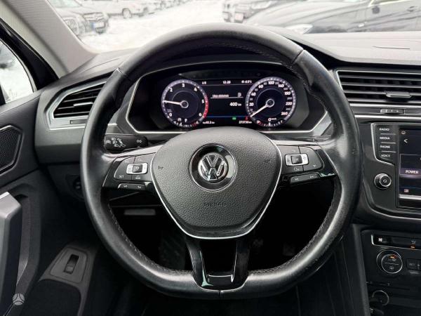 Pelēks Volkswagen Tiguan 2017 Viļņa, ar dzinēja tilpumu 2.00 L un nobraukumu 273 tūkst. km par 15650 €, foto 5 vietnē AUTOMOTO.COM.LV