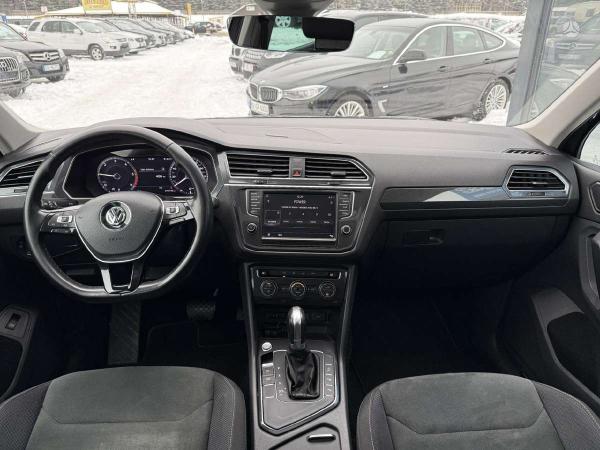 Pelēks Volkswagen Tiguan 2017 Viļņa, ar dzinēja tilpumu 2.00 L un nobraukumu 273 tūkst. km par 15650 €, foto 9 vietnē AUTOMOTO.COM.LV