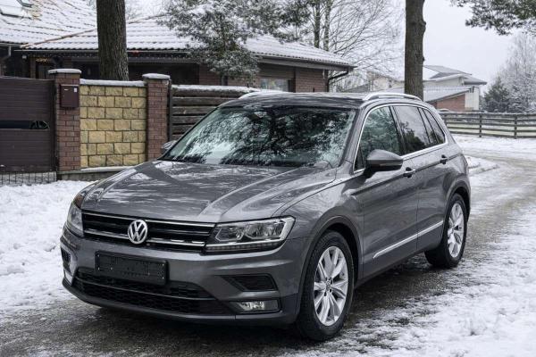 Pelēks Volkswagen Tiguan 2017 Viļņa, ar dzinēja tilpumu 1.97 L un nobraukumu 262 tūkst. km par 14500 €, foto 1 vietnē AUTOMOTO.COM.LV