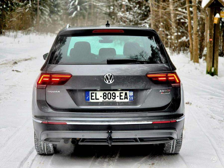 Grey Volkswagen Tiguan 2017 in Vilnius, with an engine capacity of 1.97 L and mileage of 234 thousand km for 17400 €, photo 8 on AUTOMOTO.COM.LV