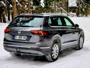 Grey Volkswagen Tiguan 2017 in Vilnius, with an engine capacity of 1.97 L and mileage of 234 thousand km for 17400 €, photo 9 on AUTOMOTO.COM.LV
