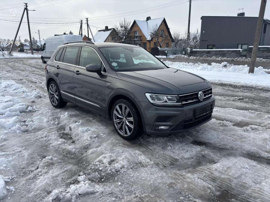 Pelēks Volkswagen Tiguan 2017 Marijampole, ar dzinēja tilpumu 1.97 L un nobraukumu 240 tūkst. km par 14900 €, foto 7 vietnē AUTOMOTO.COM.LV
