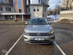 Pelēks Volkswagen Tiguan 2017 Viļņa, ar dzinēja tilpumu 2.00 L un nobraukumu 270 tūkst. km par 15500 €, foto 2 vietnē AUTOMOTO.COM.LV