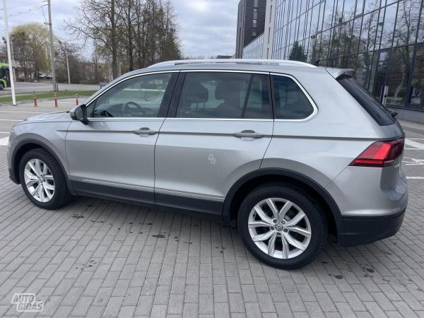 Pelēks Volkswagen Tiguan 2017 Kauņa, ar dzinēja tilpumu 2.00 L un nobraukumu 122 tūkst. km par 14400 €, foto 3 vietnē AUTOMOTO.COM.LV