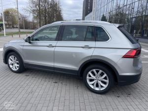 Grey Volkswagen Tiguan 2017 in Kaunas, with an engine capacity of 2.00 L and mileage of 122 thousand km for 14400 €, photo 4 on AUTOMOTO.COM.LV