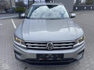 Grey Volkswagen Tiguan 2017 in Kaunas, with an engine capacity of 2.00 L and mileage of 122 thousand km for 14400 €, photo 8 on AUTOMOTO.COM.LV