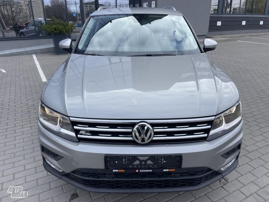 Grey Volkswagen Tiguan 2017 in Kaunas, with an engine capacity of 2.00 L and mileage of 122 thousand km for 14400 €, photo 8 on AUTOMOTO.COM.LV