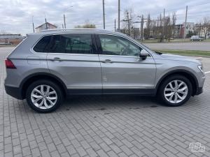 Grey Volkswagen Tiguan 2017 in Kaunas, with an engine capacity of 2.00 L and mileage of 122 thousand km for 14400 €, photo 13 on AUTOMOTO.COM.LV