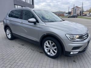 Grey Volkswagen Tiguan 2017 in Kaunas, with an engine capacity of 2.00 L and mileage of 122 thousand km for 14400 €, photo 16 on AUTOMOTO.COM.LV