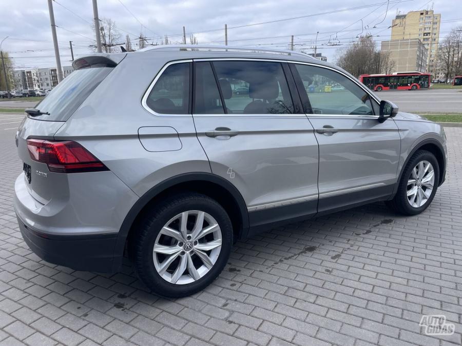 Grey Volkswagen Tiguan 2017 in Kaunas, with an engine capacity of 2.00 L and mileage of 122 thousand km for 14400 €, photo 17 on AUTOMOTO.COM.LV