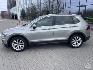 Grey Volkswagen Tiguan 2017 in Kaunas, with an engine capacity of 2.00 L and mileage of 122 thousand km for 14400 €, photo 20 on AUTOMOTO.COM.LV