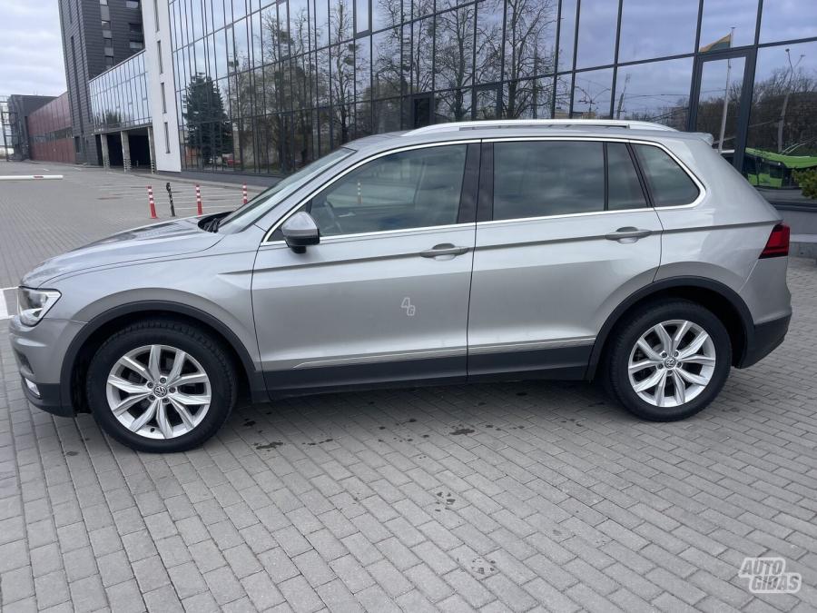 Grey Volkswagen Tiguan 2017 in Kaunas, with an engine capacity of 2.00 L and mileage of 122 thousand km for 14400 €, photo 20 on AUTOMOTO.COM.LV
