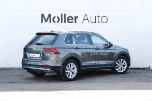 Pelēks Volkswagen Tiguan 2017 Rīga, ar dzinēja tilpumu 2.00 L un nobraukumu 79 tūkst. km par 20950 €, foto 5 vietnē AUTOMOTO.COM.LV