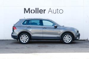 Pelēks Volkswagen Tiguan 2017 Rīga, ar dzinēja tilpumu 2.00 L un nobraukumu 79 tūkst. km par 20950 €, foto 6 vietnē AUTOMOTO.COM.LV