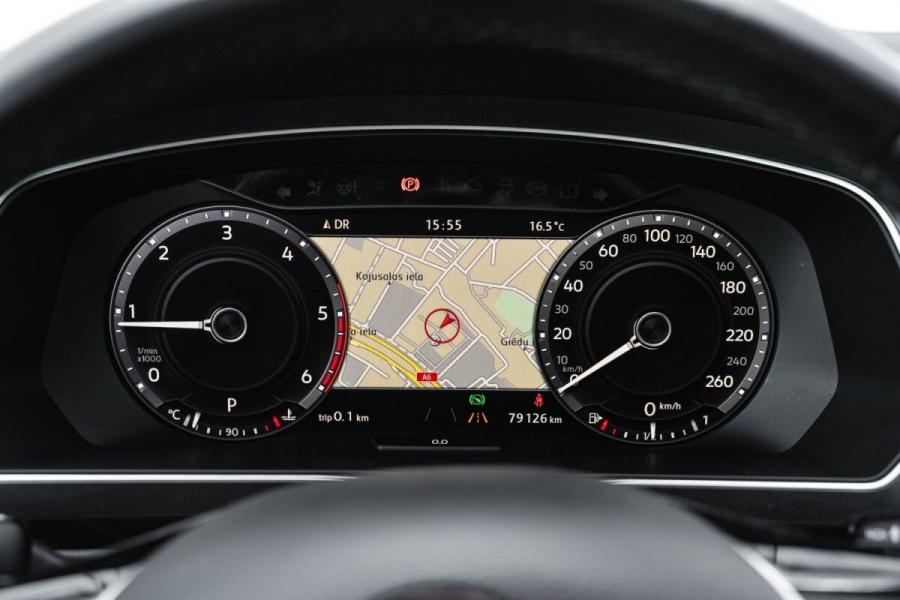 Pelēks Volkswagen Tiguan 2017 Rīga, ar dzinēja tilpumu 2.00 L un nobraukumu 79 tūkst. km par 20950 €, foto 15 vietnē AUTOMOTO.COM.LV