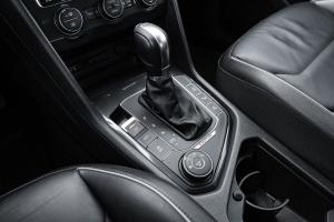 Pelēks Volkswagen Tiguan 2017 Rīga, ar dzinēja tilpumu 2.00 L un nobraukumu 79 tūkst. km par 20950 €, foto 17 vietnē AUTOMOTO.COM.LV