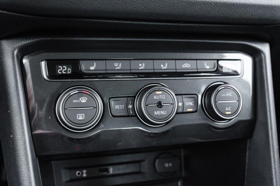 Pelēks Volkswagen Tiguan 2017 Rīga, ar dzinēja tilpumu 2.00 L un nobraukumu 79 tūkst. km par 20950 €, foto 18 vietnē AUTOMOTO.COM.LV