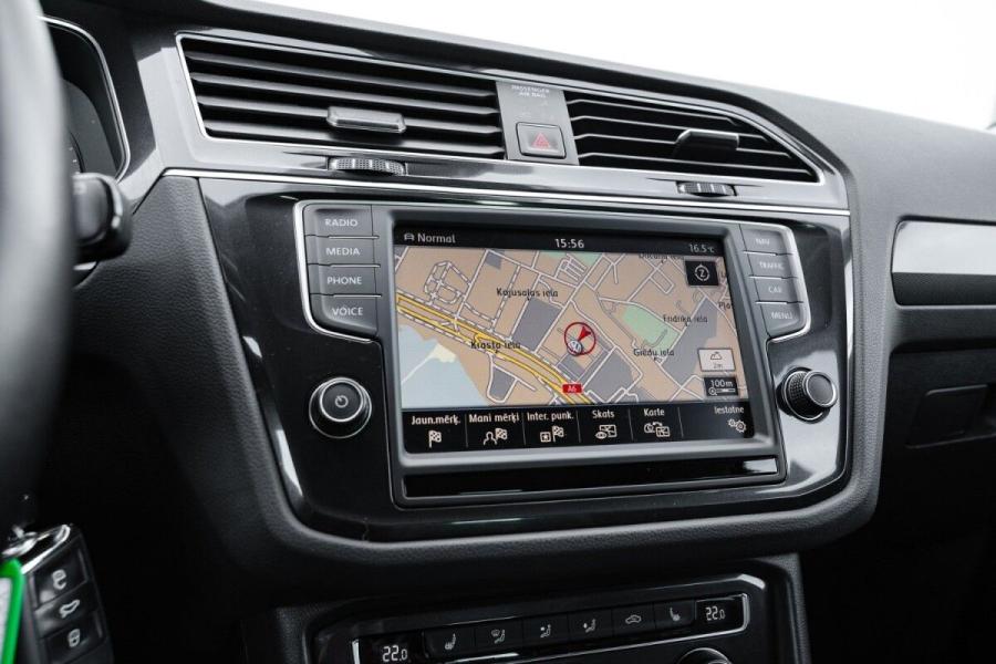 Pelēks Volkswagen Tiguan 2017 Rīga, ar dzinēja tilpumu 2.00 L un nobraukumu 79 tūkst. km par 20950 €, foto 21 vietnē AUTOMOTO.COM.LV