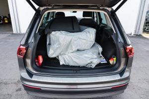Pelēks Volkswagen Tiguan 2017 Rīga, ar dzinēja tilpumu 2.00 L un nobraukumu 79 tūkst. km par 20950 €, foto 26 vietnē AUTOMOTO.COM.LV