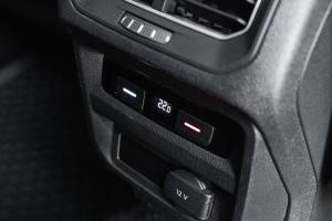 Pelēks Volkswagen Tiguan 2017 Rīga, ar dzinēja tilpumu 2.00 L un nobraukumu 79 tūkst. km par 20950 €, foto 28 vietnē AUTOMOTO.COM.LV