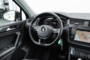 Pelēks Volkswagen Tiguan 2017 Rīga, ar dzinēja tilpumu 2.00 L un nobraukumu 79 tūkst. km par 20950 €, foto 29 vietnē AUTOMOTO.COM.LV