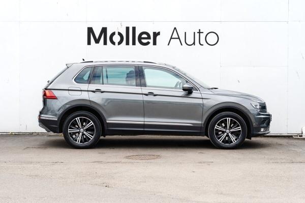 Pelēks Volkswagen Tiguan 2017 Rīga, ar dzinēja tilpumu 2.00 L un nobraukumu 133 tūkst. km par 18950 €, foto 5 vietnē AUTOMOTO.COM.LV