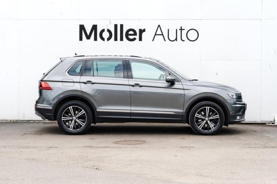 Pelēks Volkswagen Tiguan 2017 Rīga, ar dzinēja tilpumu 2.00 L un nobraukumu 133 tūkst. km par 17450 €, foto 6 vietnē AUTOMOTO.COM.LV