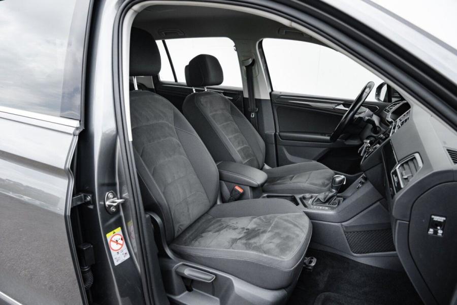 Pelēks Volkswagen Tiguan 2017 Rīga, ar dzinēja tilpumu 2.00 L un nobraukumu 133 tūkst. km par 17450 €, foto 7 vietnē AUTOMOTO.COM.LV