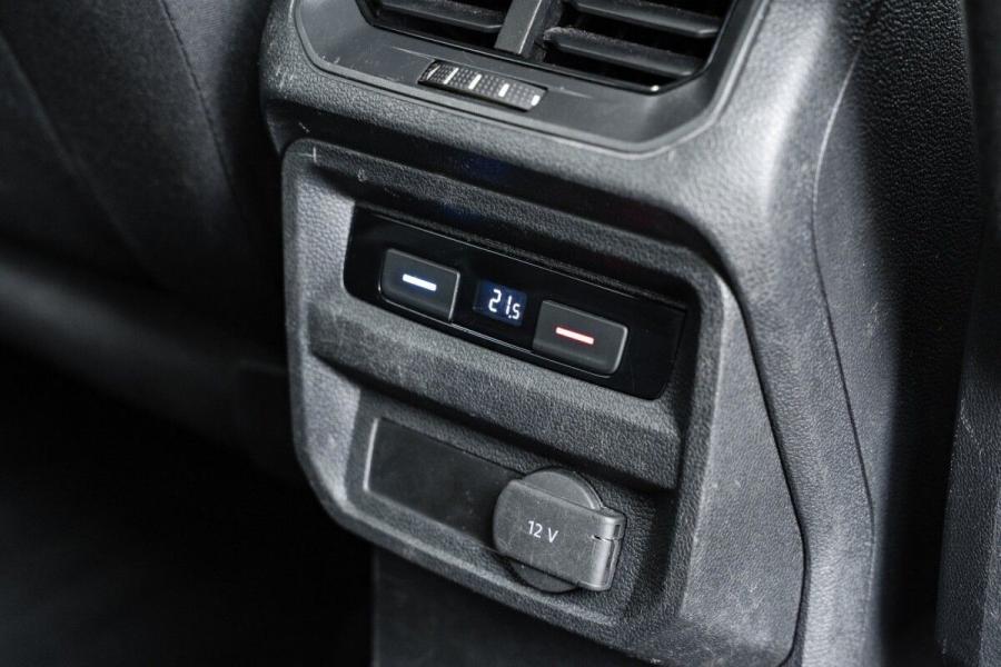 Pelēks Volkswagen Tiguan 2017 Rīga, ar dzinēja tilpumu 2.00 L un nobraukumu 133 tūkst. km par 17450 €, foto 9 vietnē AUTOMOTO.COM.LV