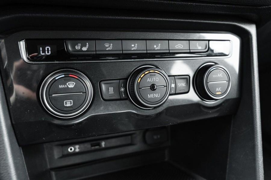 Pelēks Volkswagen Tiguan 2017 Rīga, ar dzinēja tilpumu 2.00 L un nobraukumu 133 tūkst. km par 17450 €, foto 16 vietnē AUTOMOTO.COM.LV