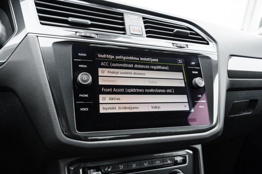 Pelēks Volkswagen Tiguan 2017 Rīga, ar dzinēja tilpumu 2.00 L un nobraukumu 133 tūkst. km par 17450 €, foto 21 vietnē AUTOMOTO.COM.LV