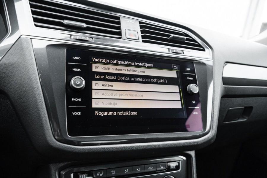 Pelēks Volkswagen Tiguan 2017 Rīga, ar dzinēja tilpumu 2.00 L un nobraukumu 133 tūkst. km par 17450 €, foto 22 vietnē AUTOMOTO.COM.LV