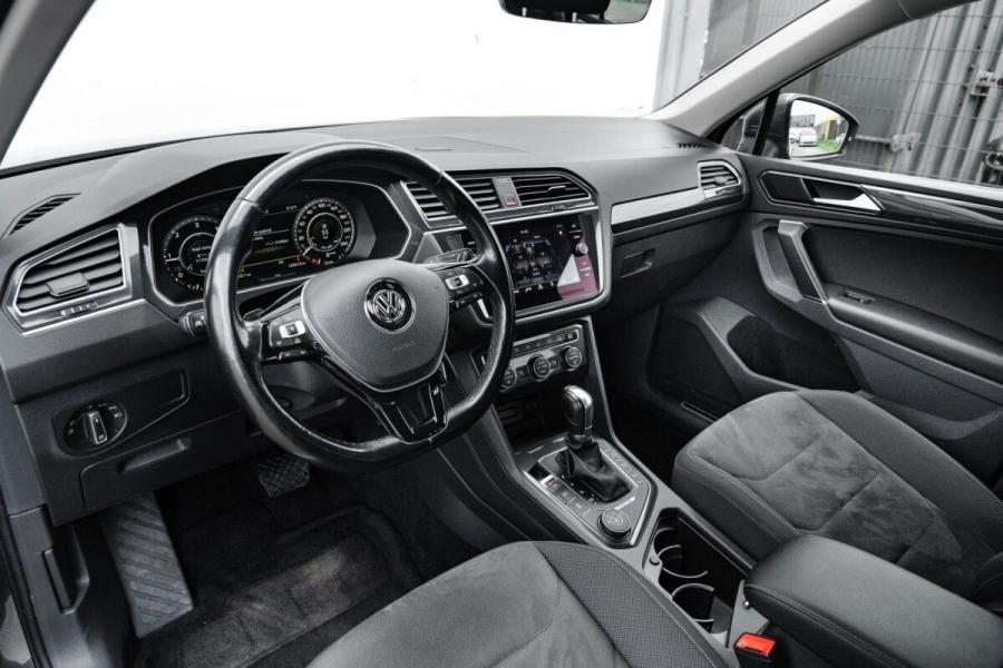 Pelēks Volkswagen Tiguan 2017 Rīga, ar dzinēja tilpumu 2.00 L un nobraukumu 133 tūkst. km par 17450 €, foto 24 vietnē AUTOMOTO.COM.LV