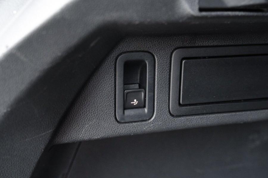 Pelēks Volkswagen Tiguan 2017 Rīga, ar dzinēja tilpumu 2.00 L un nobraukumu 133 tūkst. km par 17450 €, foto 26 vietnē AUTOMOTO.COM.LV
