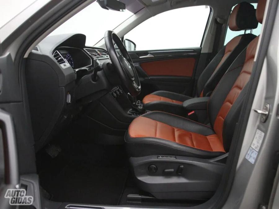 Grey Volkswagen Tiguan 2017 in Vilnius, with an engine capacity of 2.00 L and mileage of 86 thousand km for 20199 €, photo 5 on AUTOMOTO.COM.LV