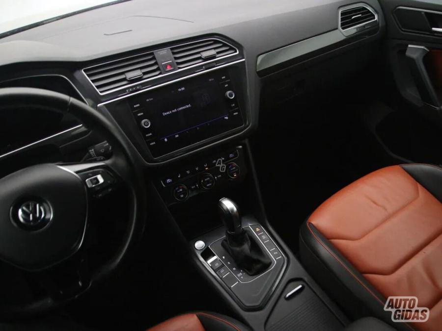 Grey Volkswagen Tiguan 2017 in Vilnius, with an engine capacity of 2.00 L and mileage of 86 thousand km for 20199 €, photo 22 on AUTOMOTO.COM.LV